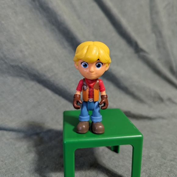 Disney | Toys | Dino Ranch Figure Jon Blitz Chariot Loose Cowboy 3in ...